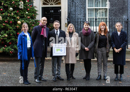 The Labour MP and founder of the British Union of Fascists Sir Oswald ...