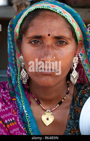 Rabari tribe woman in traditional cloth, Great Rann of Kutch Desert ...