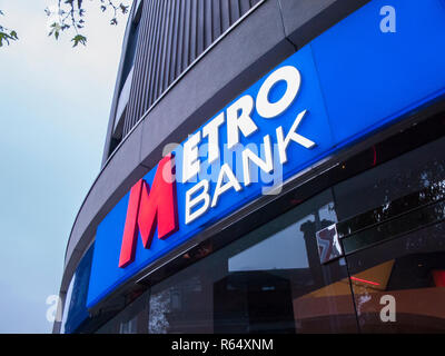 Metro Bank, Kings Road, London Stock Photo - Alamy
