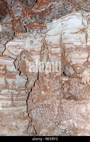 Boxwork Formations in Wind Cave National park Stock Photo - Alamy