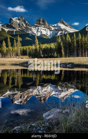 The Three Sisters, mountain peaks, Canmore, Alberta, Canada Stock Photo ...