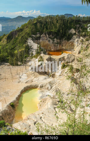 Wawo Muda volcano Stock Photo - Alamy