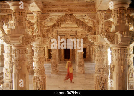 Dilwara Temple, Delvada Temple, Svetambara Jain temple, Delwara Temple ...