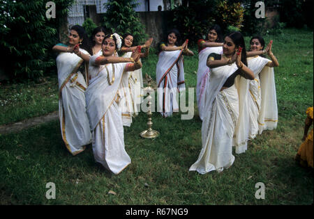Women celebrating ; Onam Festival ; dancing ; Kaikottikali Dance ...