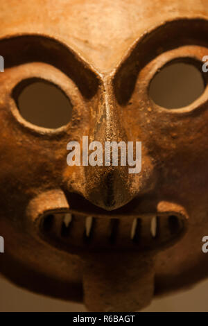 Golden pre-Columbian Inca mask, replica, sheet brass with semi-precious ...