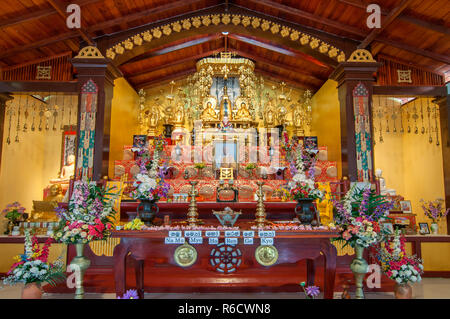 Japanese Peace Pagoda at Rumassala, Galle, Sri Lanka Stock Photo - Alamy