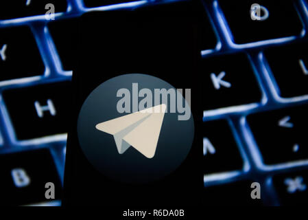 Krakow, Poland. 5th Dec, 2018. Lightroom logo is seen on an android ...