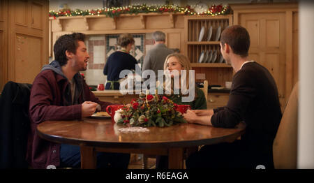CHRISTMAS PERFECTION, (aka THE PERFECT CHRISTMAS VILLAGE), Caitlin ...