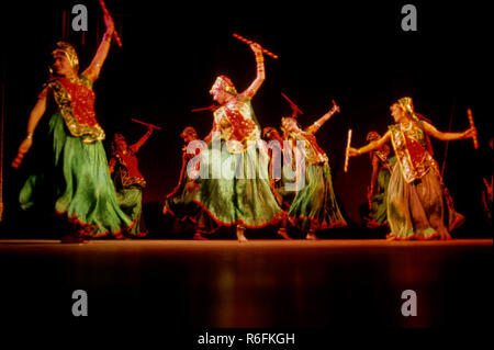 India, Gujarat. Garba Folk Dance Stock Photo - Alamy