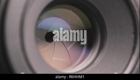 Camera Lens zooming in and out Stock Photo - Alamy