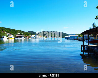 The beautiful Community of Oak Ridge, Roatan Stock Photo - Alamy