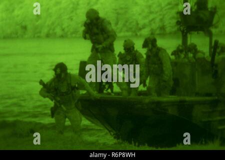 U.S. East Coast-based Naval Special Warfare Operators (SEALs), U.S ...