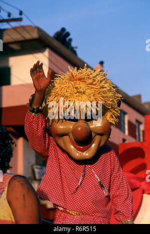 Performer at a carnival in Goa India Stock Photo - Alamy