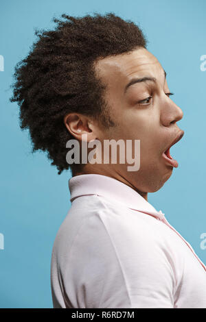 Profile photo of astonished cheerful man beaming smile direct thumb ...