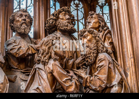 Heiligblut-Retabel des Würzburger Bildschnitzers Tilman Riemenschneider in der Stadtkirche St ...