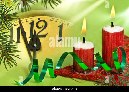 Clock face with needles before midnight Stock Photo - Alamy