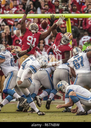 San Francisco 49ers kicker Ray Wersching (14) puts his team on the ...