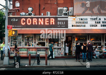 A corner deli in Soho, Manhattan, New York City Stock Photo - Alamy