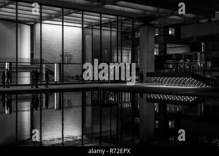 Reflecting pool at the Lincoln Center, in the Upper West Side ...