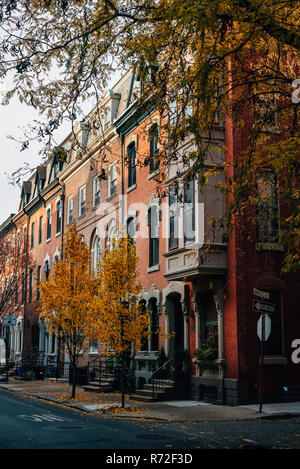 Colorful townhouses in downtown Philadelphia Pennsylvania USA Stock ...