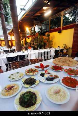Traditional delicious Turkish food; Kidney beans with olive oil, Red ...