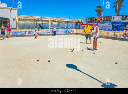 Maltese game of boules bocci malta games bowling communal sport ...