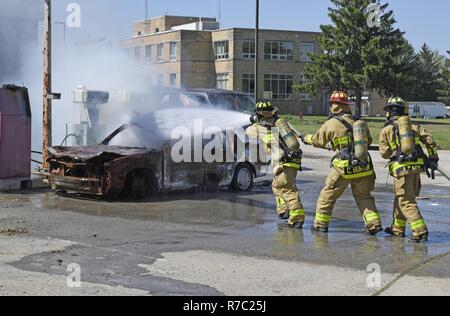 Indiana National Guard firefighters with the 719th Engineer Firefighter ...