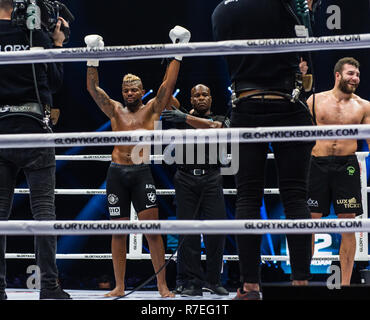 Rotterdam, Netherlands 08 december 2018 Kickboxing Glory 62 L-R ...