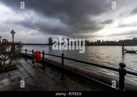 The Montevetro Building on London's southbank at Wandsworth. London. UK ...