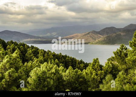 27 October 2018, Albania, Vau I Dejës: View of the Vau-Deja reservoir ...