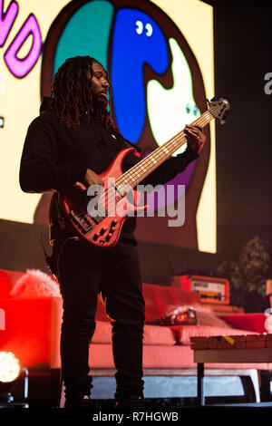 Toronto, Canada. 09th, December 2018. The Internet bassist Patrick ...