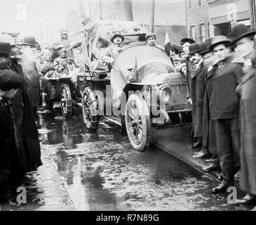 A New York Paris motor race competitor in 1906 Stock Photo - Alamy