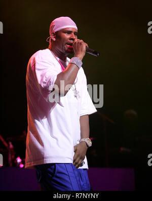 R. Kelly performs in concert at the James L. Knight Center in Miami ...