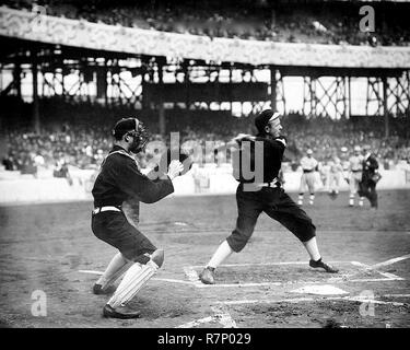 New York, New York: c. 1911 A portrait of New York Giants center ...