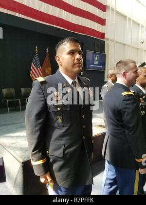 Warrant Officer Jonathon Carreno, formerly a recruiter in Sierra Vista ...
