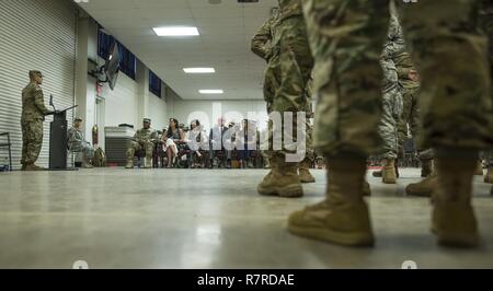 U.S. Army Reserve Soldiers of the 335th Signal Command (Theater ...