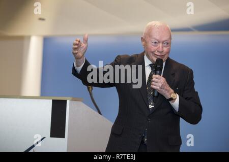 Retired Gen. Alfred M. Gray Jr., 29th commandant of the Marine Corps ...