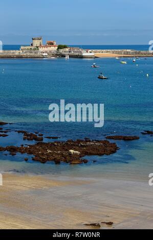 Ciboure beach and Fort de Socoa by Vauban architect, Pyrenees ...