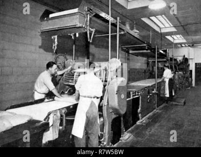 The Old Huntley & Palmers biscuit factory, overlooking the Kennet and ...