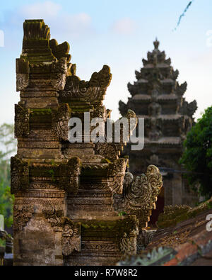 Aligned balinese split gate and candi entrance in Pura Kehen hindu ...