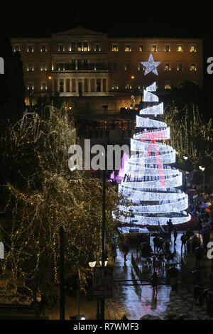Athens, Greece. 11th Dec, 2018. A general view of a Christmas tree at ...