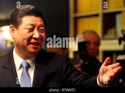 February 15, 2012 - Muscatine, Iowa, U.S. - Iowa Gov Terry Branstad ...