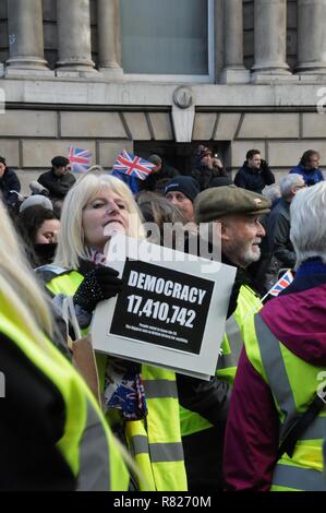 Ukip supporters, and Brexit voters, attend Ukip's Brexit Means Exit ...