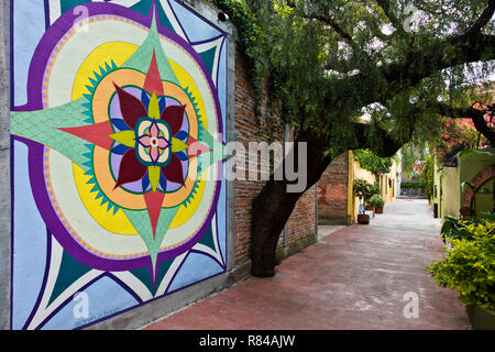 Murals are a part of the local art scene - SAN MIGUEL DE ALLENDE ...