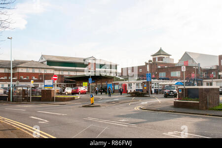 Blackpool Victoria Hospital Outpatients entrance Stock Photo - Alamy