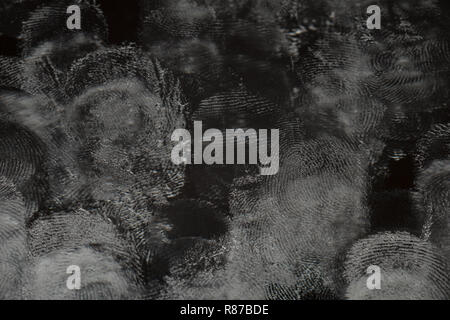 Overlapping and single fingerprints on glass as an indicator of ...