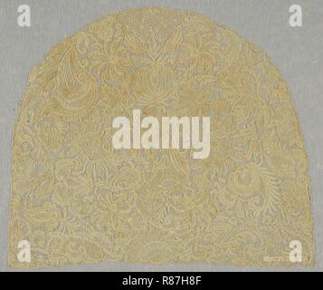 Cap Crown, 18th century Stock Photo - Alamy