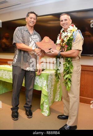 CAPT Mike Saum Aloha Coffee Hour Stock Photo - Alamy