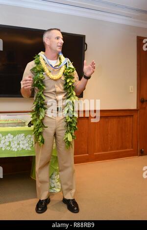 CAPT Mike Saum Aloha Coffee Hour Stock Photo - Alamy