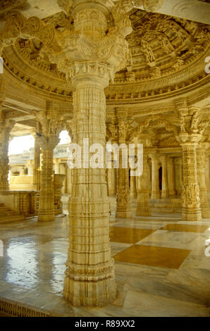 Dilwara Temple, Delvada Temple, Svetambara Jain temple, Delwara Temple ...